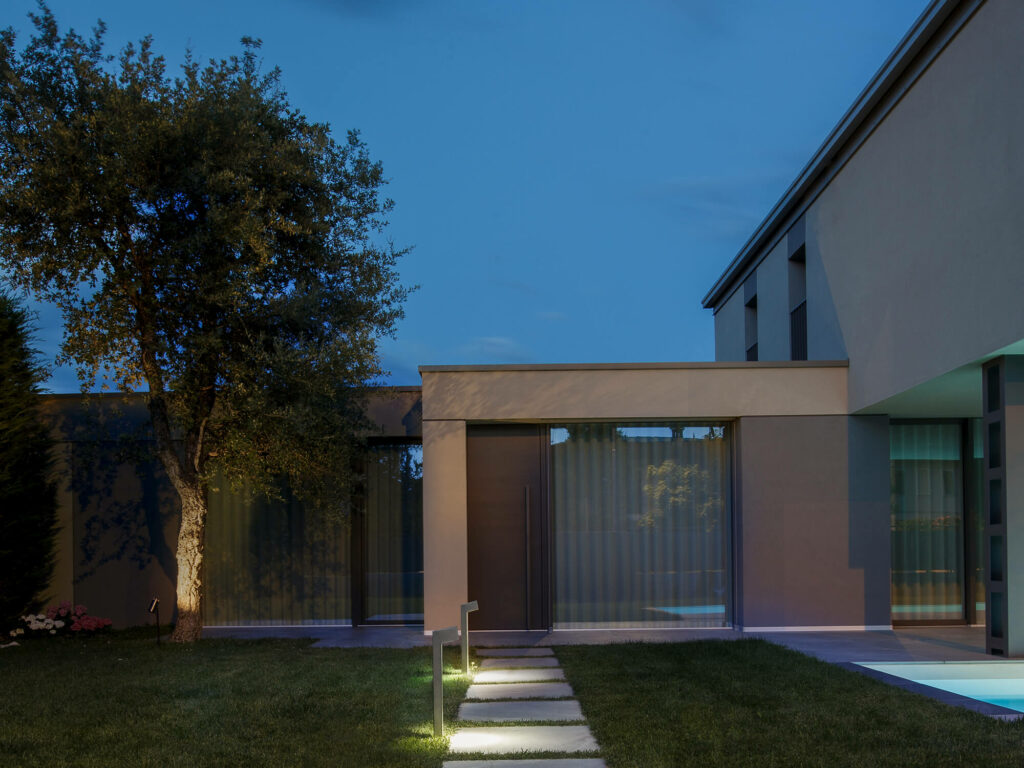 Moderne Edelstahl LED Wegleuchte | Gartenleuchten.de