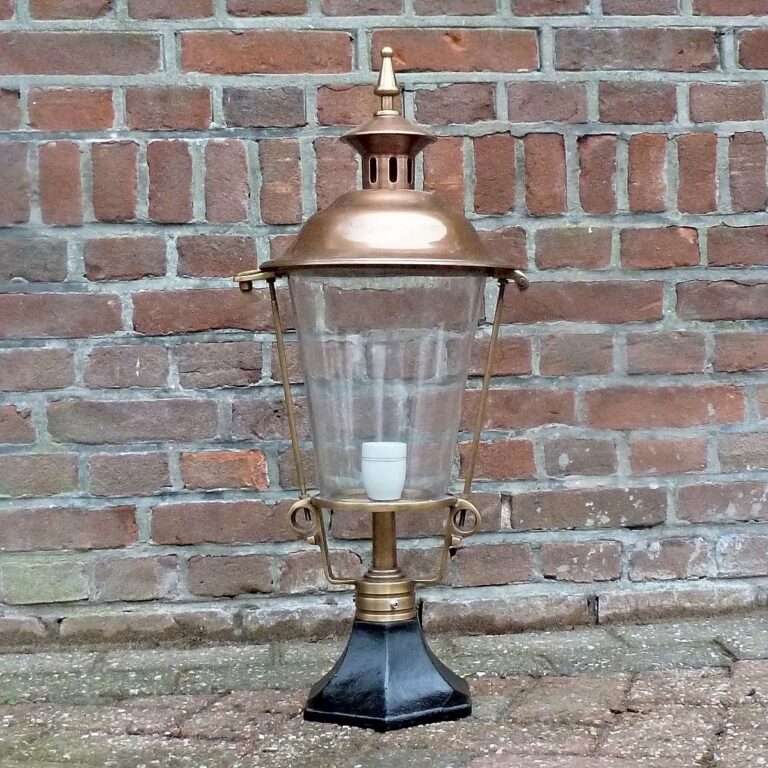 Kupfer Gartenlaterne als Sockelleuchte mit Echtglas